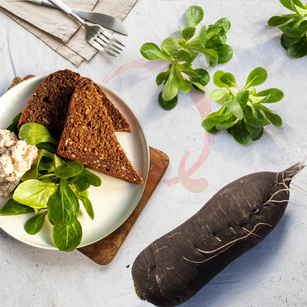 RECEPT Rammenas met garnalen, groene kruiden en veldsla - Gezond.be